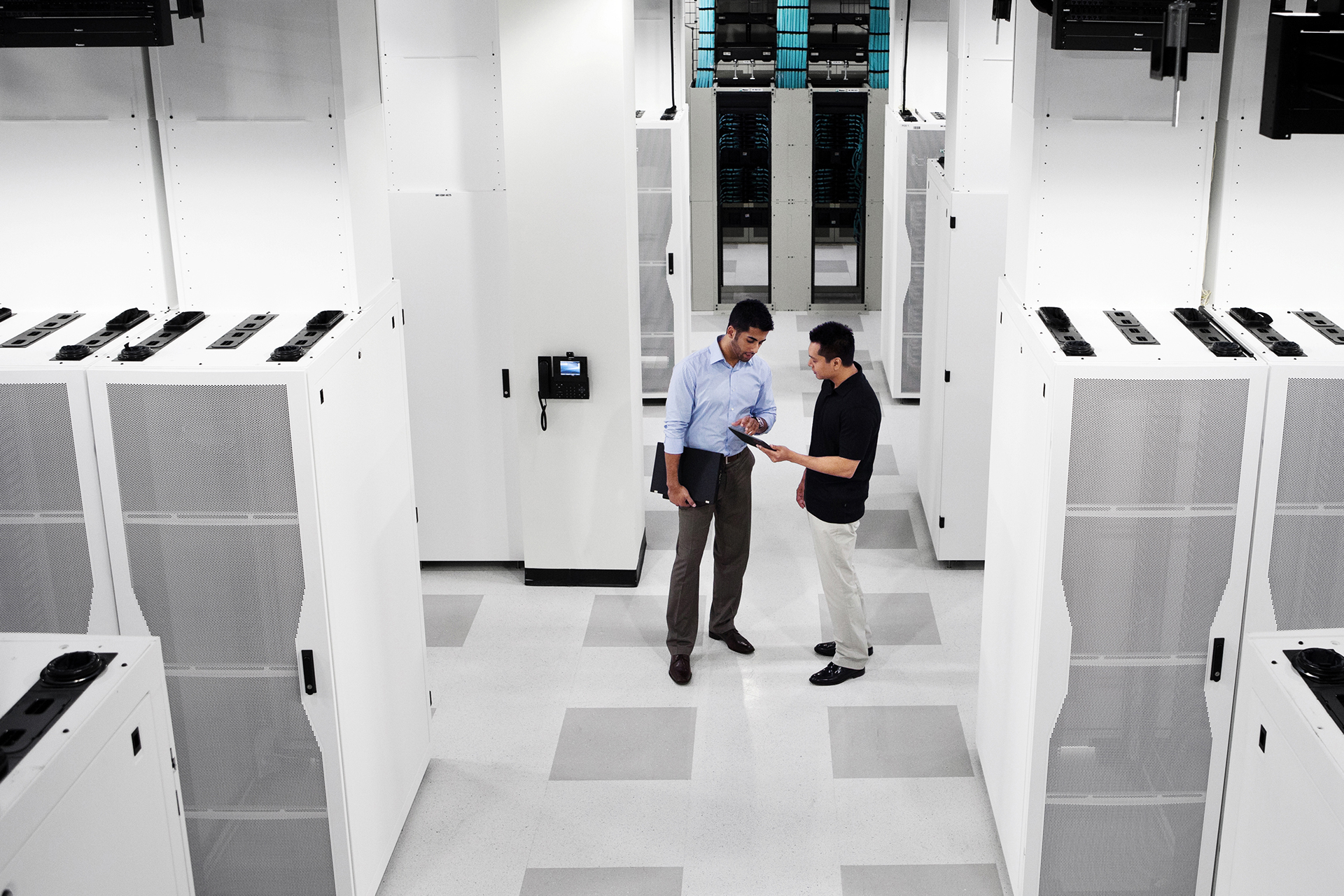 The bases of a data center customer centric | MDC Data Centers